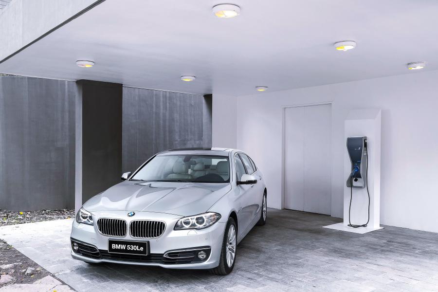 BMW 530Le 2015 года выпуска. Фото 1. VERcity